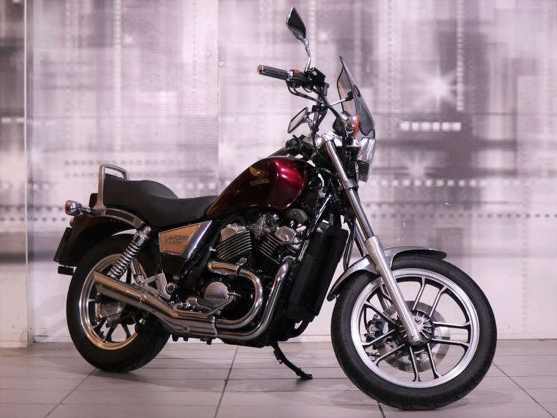 Honda VT 500 C colore bordeaux usato in vendita