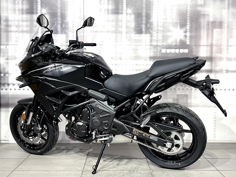 Kawasaki Versys 650 colore black nuovo in vendita